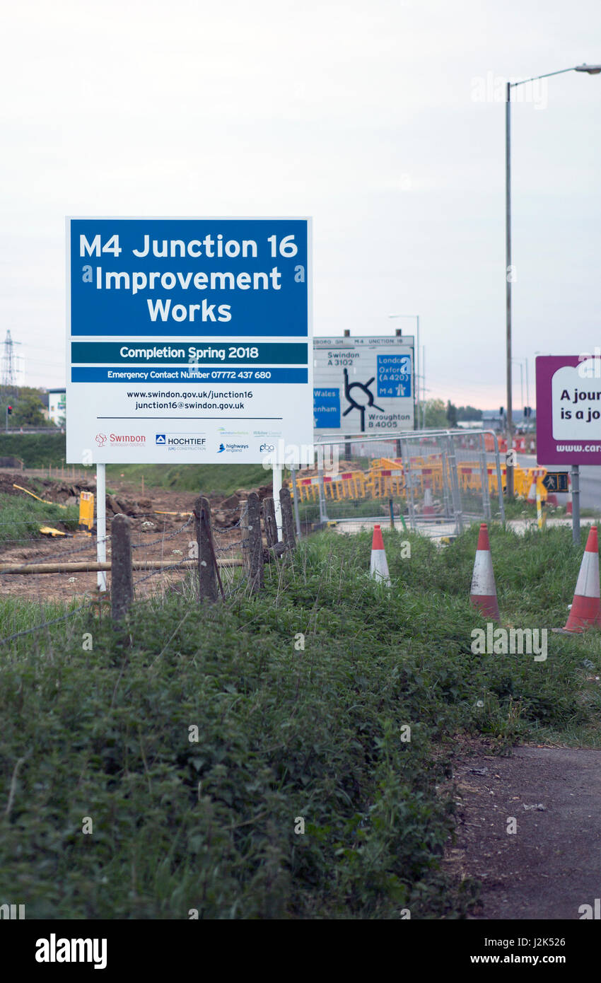 Traffic management road signs hi-res stock photography and images - Alamy