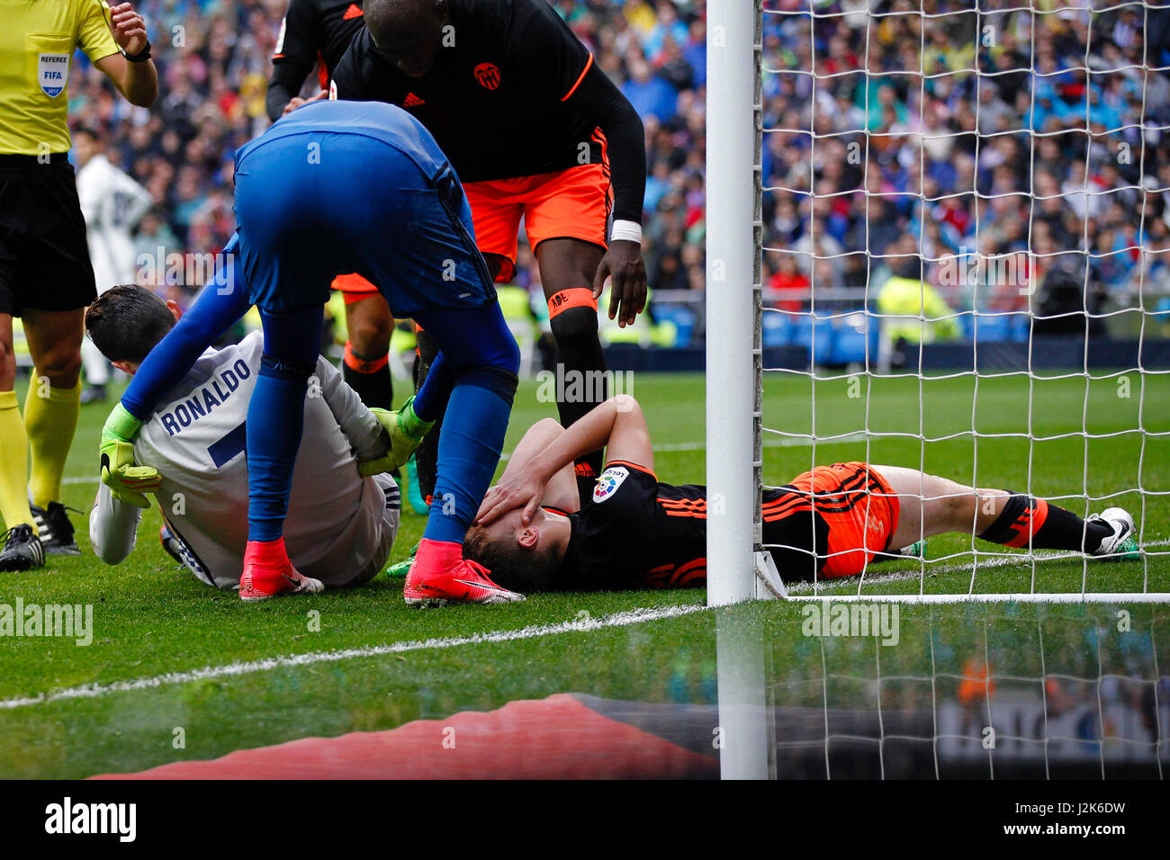 Valencia cf goalkeeper diego alves hi-res stock photography and images ...