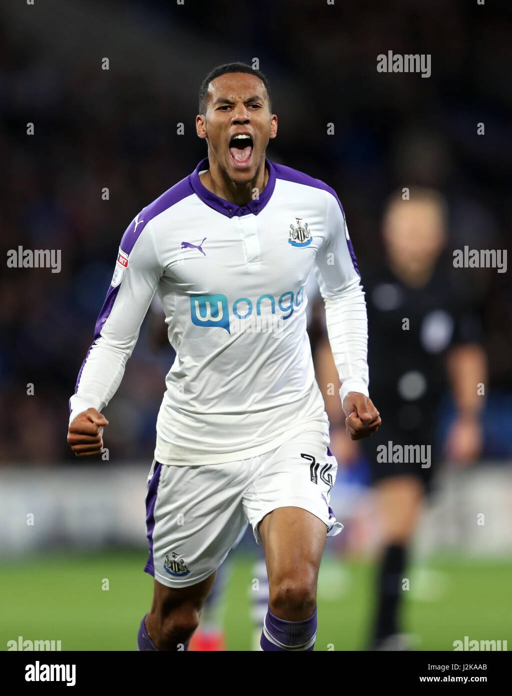 Newcastle United's Isaac Hayden celebrates scoring his side's second ...
