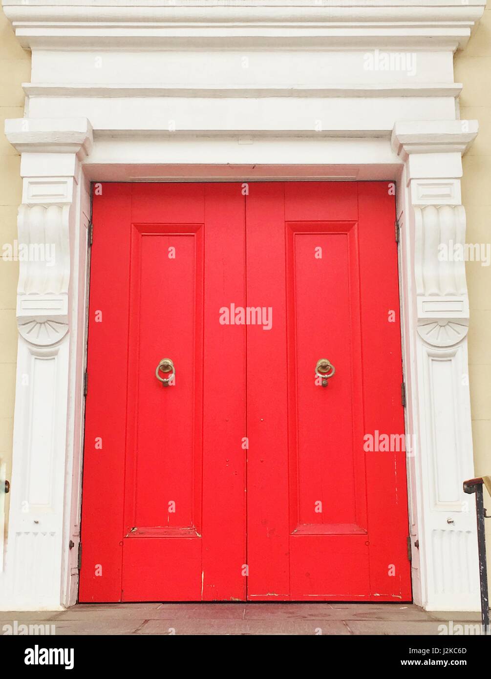 Double red doors hi-res stock photography and images - Alamy
