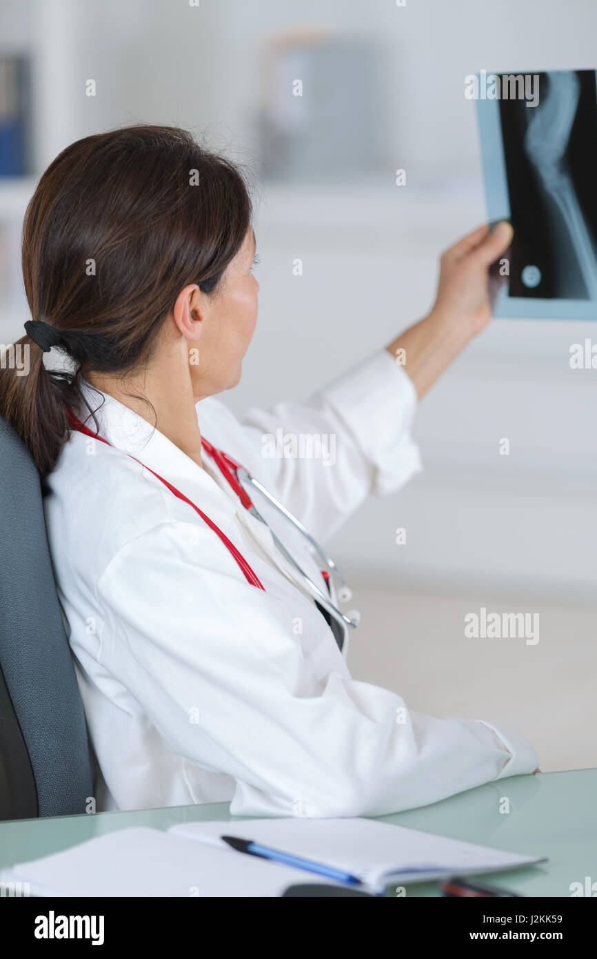 female doctor analyzing an x-ray Stock Photo - Alamy