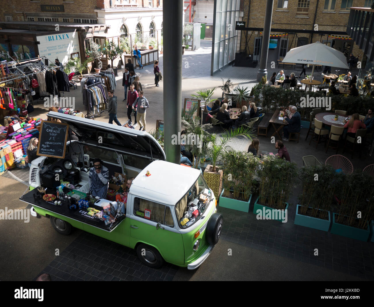 Volkswagen food van hi-res stock photography and images - Alamy