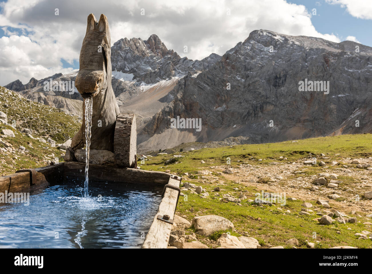 Stream fresh spring water flowing hi-res stock photography and images ...