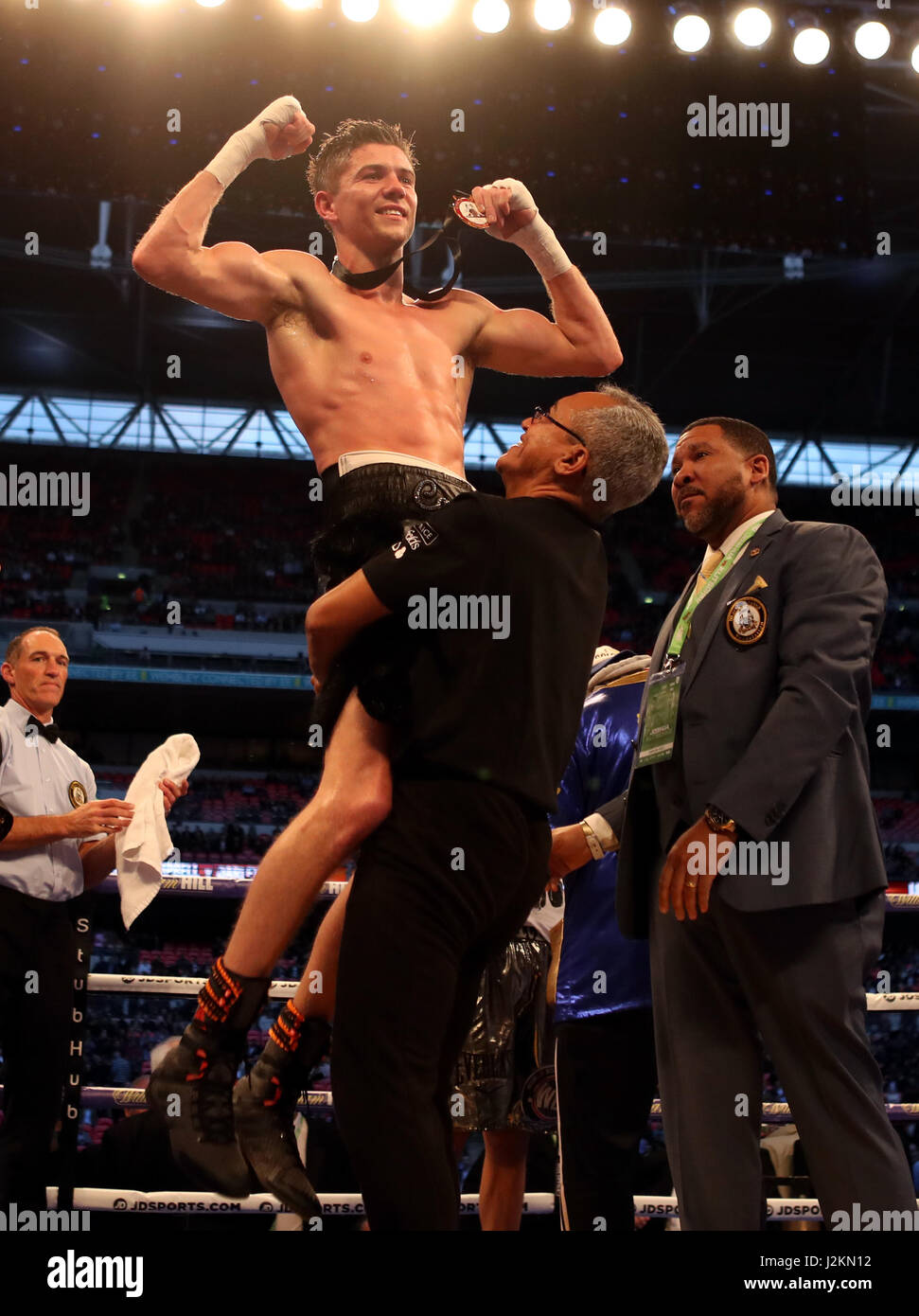 Luke Campbell celebrates victory over Darleys Perez following their WBA ...