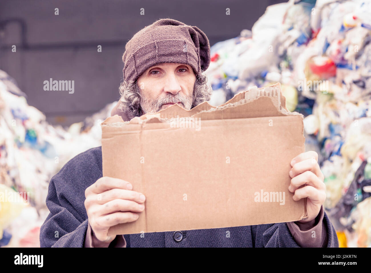 homeless show a empty cardboard Stock Photo - Alamy