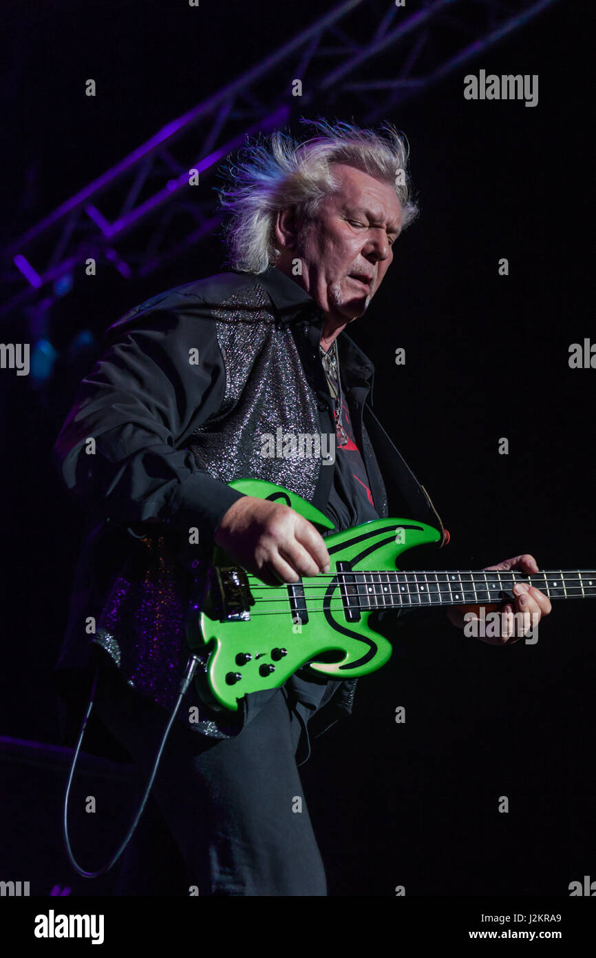 Chris Squire, bassist was a founder member of the English rock band Yes ...