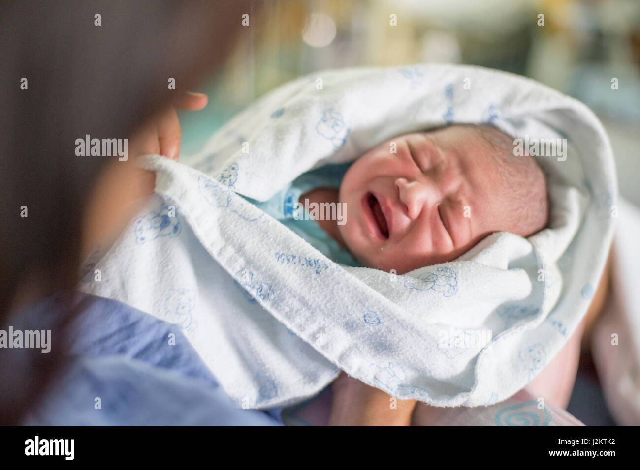 Delivery room hi-res stock photography and images - Alamy