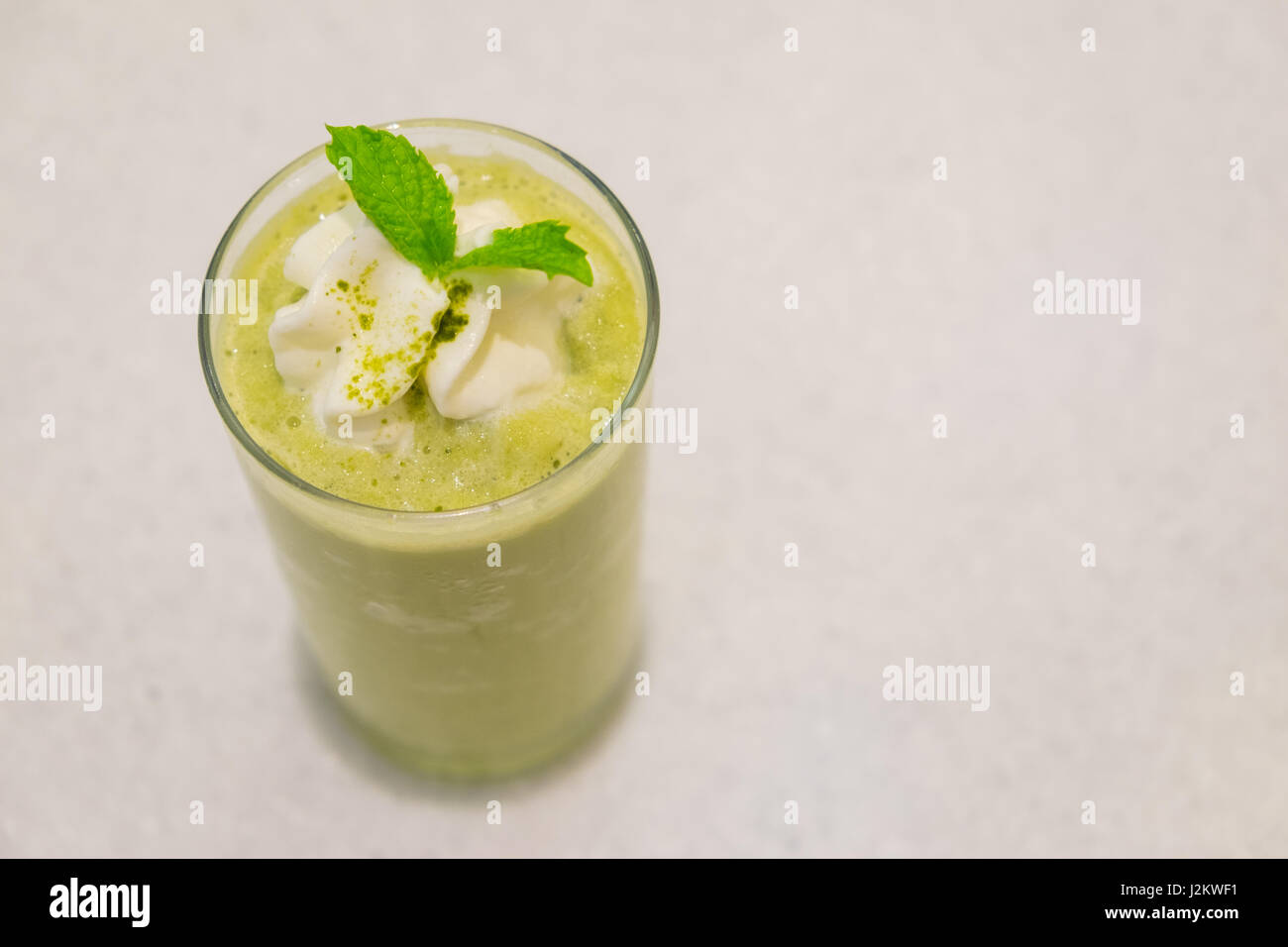 Green tea cream topping hi-res stock photography and images - Alamy