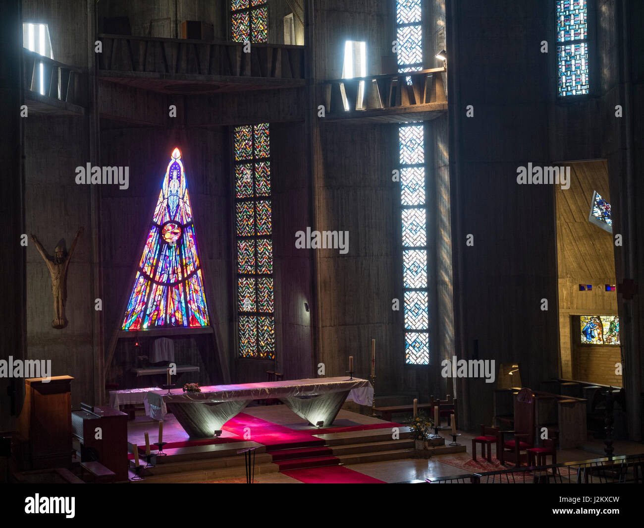 The choir of Notre-Dame church, its window in triangle (Claude Idoux ...