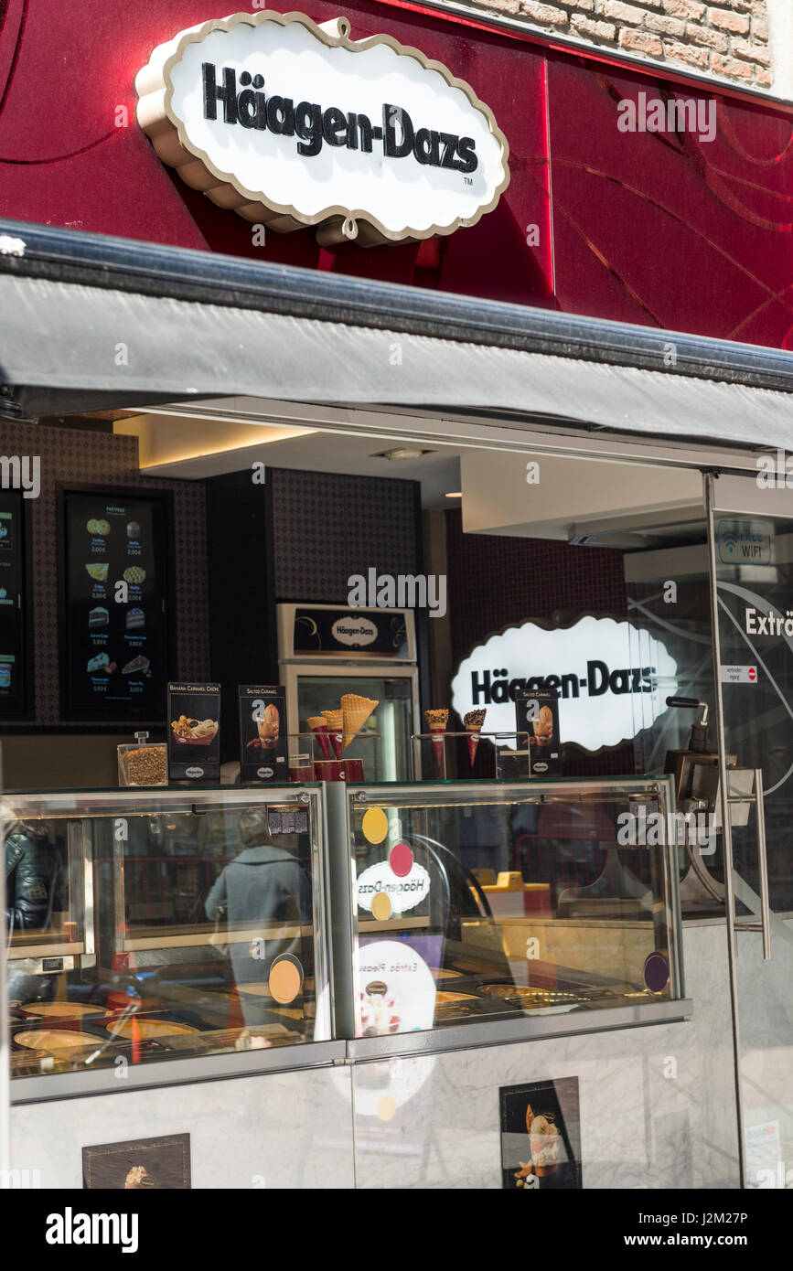 Häagen-Dazs store in Antwerp Stock Photo - Alamy