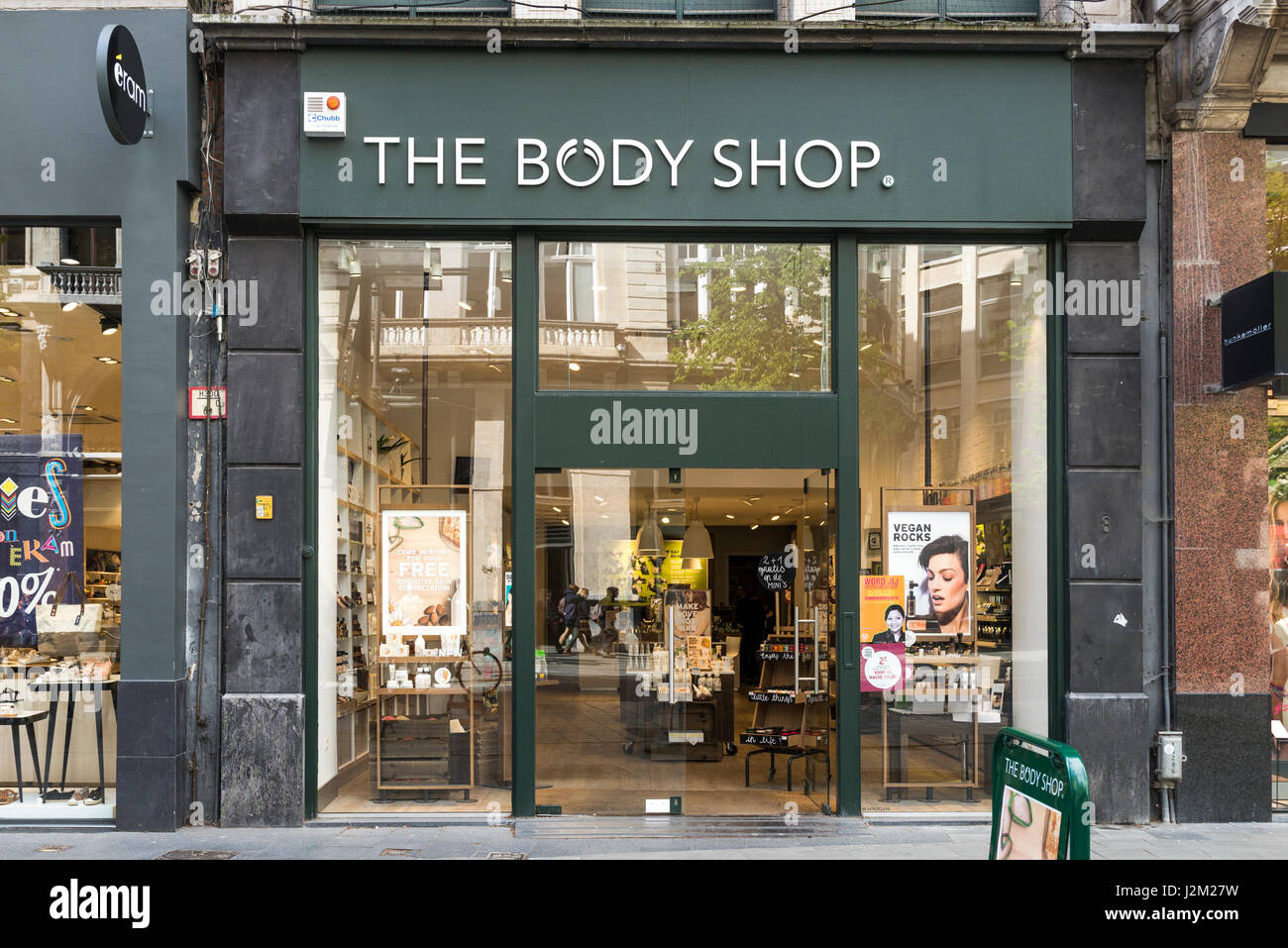 The body shop logo hi-res stock photography and images - Alamy