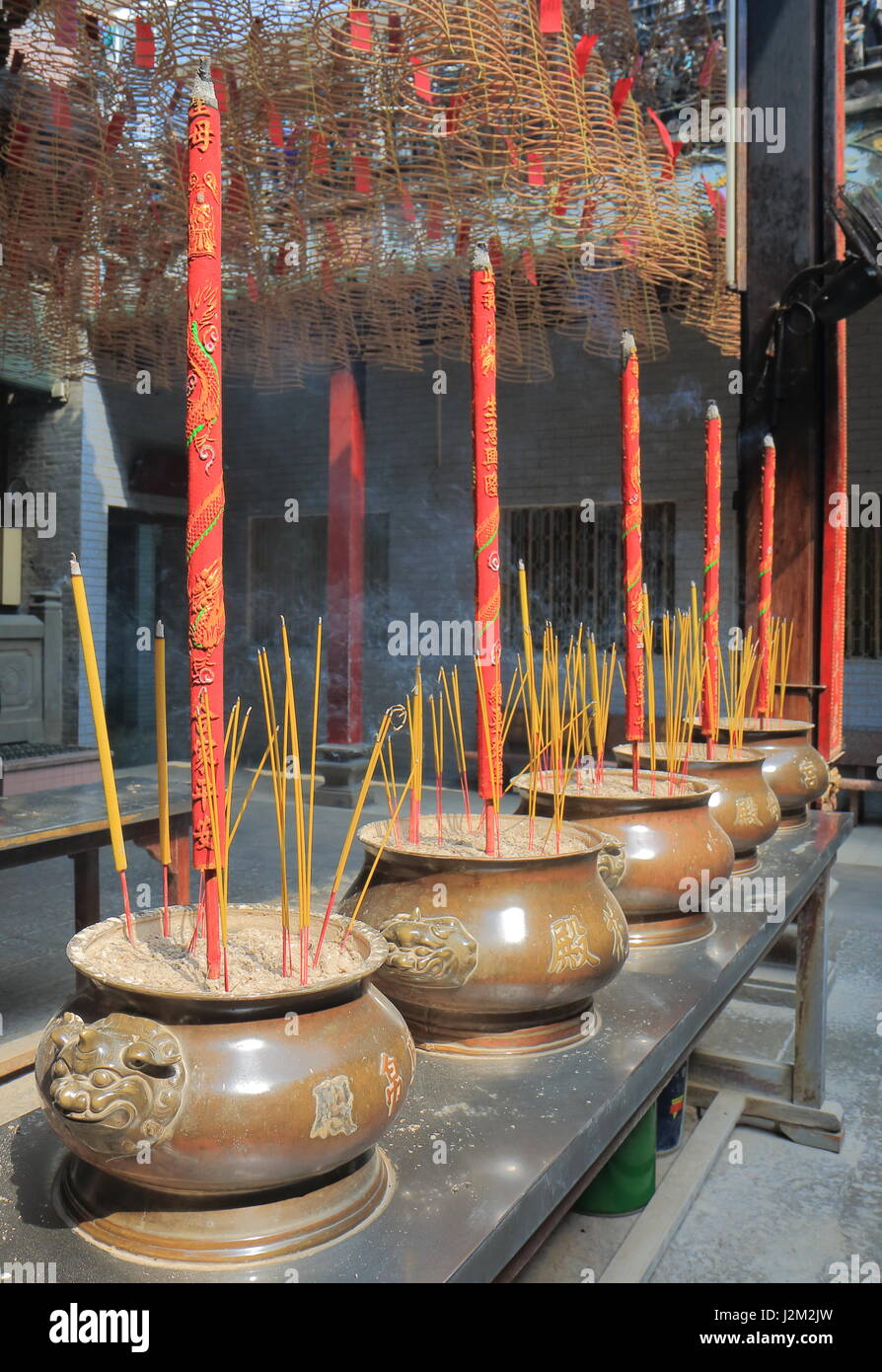 Chinese Incense Pot Stock Photos & Chinese Incense Pot Stock Images - Alamy