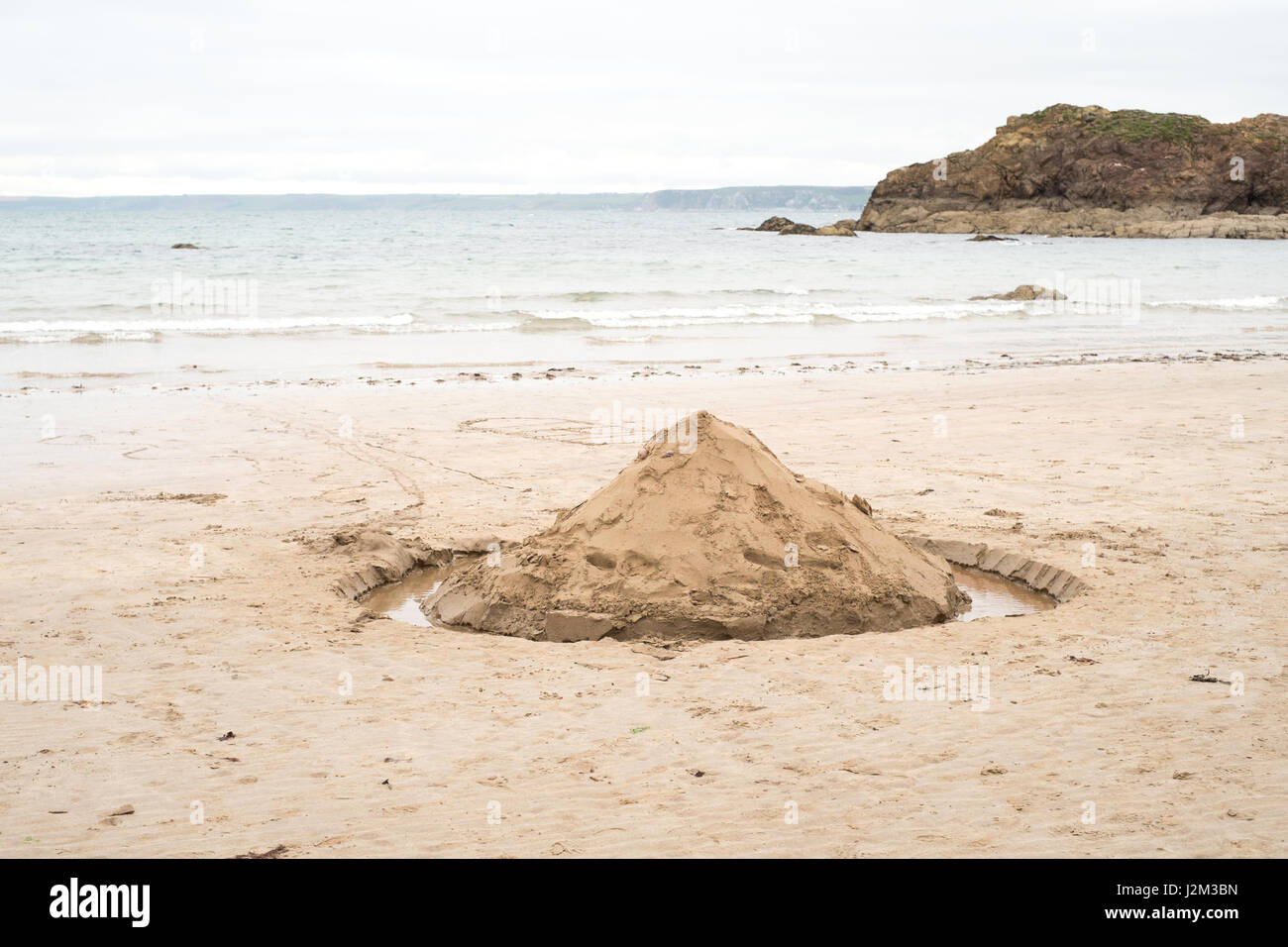 Sand castle on beach with moat hi-res stock photography and images - Alamy