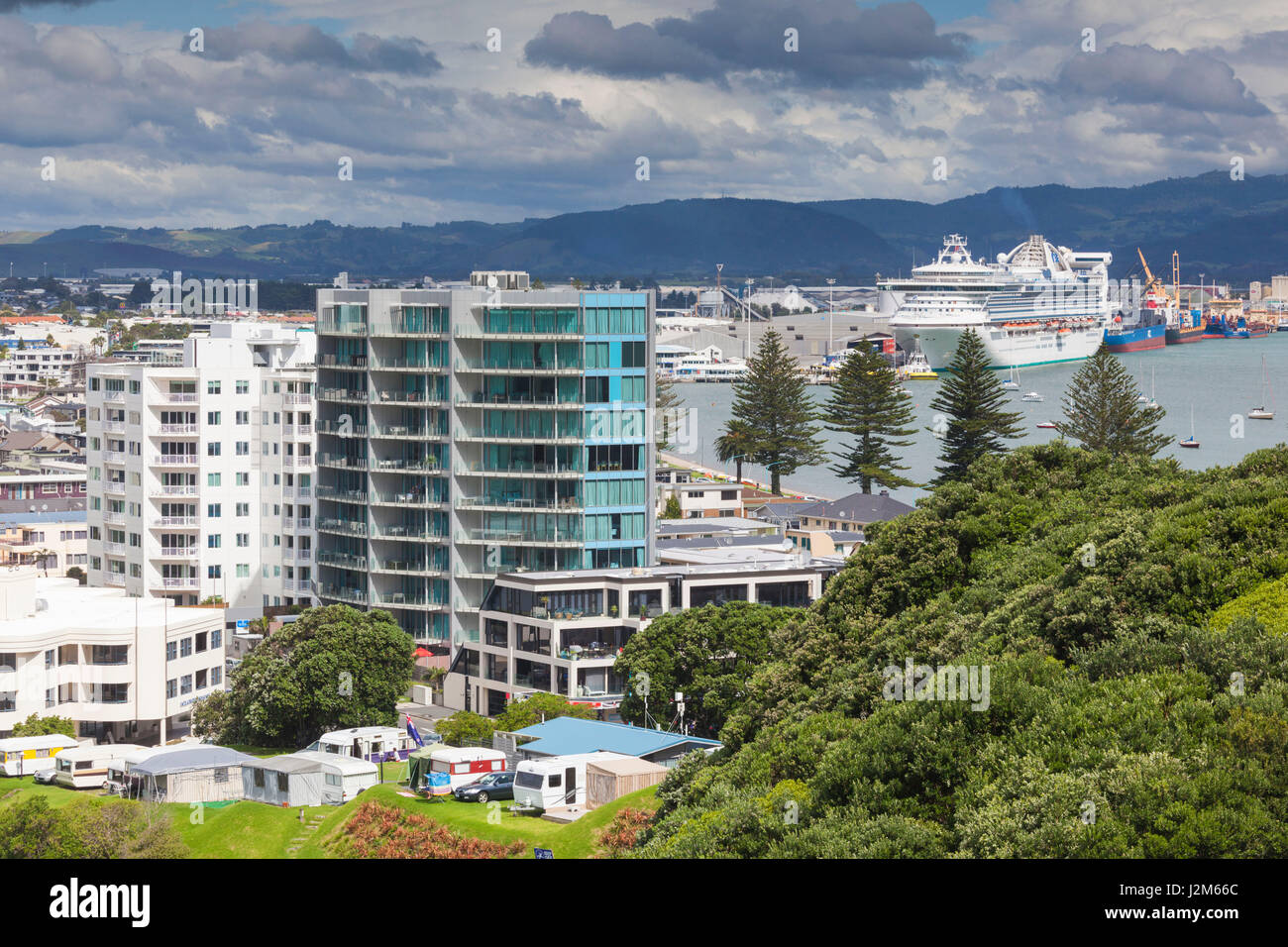 New Zealand, North Island, Mt. Manganui, elevated town view from the ...