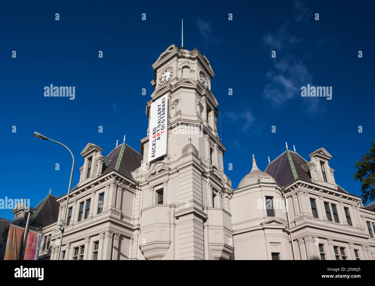 New zealand auckland art gallery hi-res stock photography and images ...