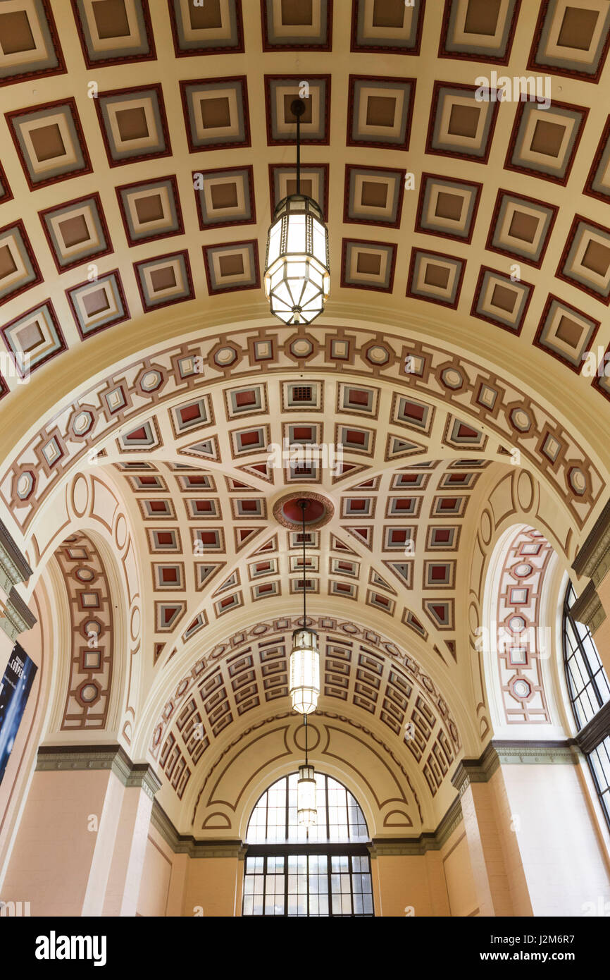 Wellington railroad station hi-res stock photography and images - Alamy