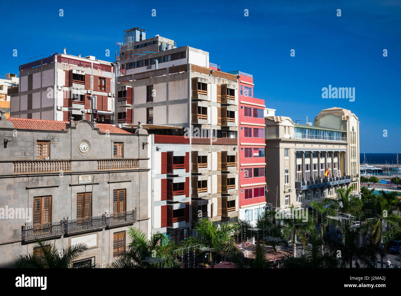 Spain, Canary Islands, Tenerife, Santa Cruz de Tenerife, buildings ...