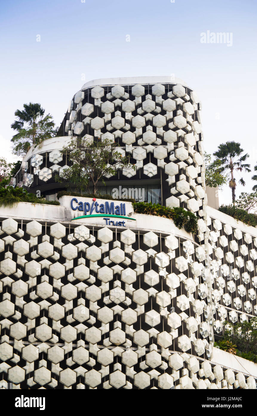 Singapore, Bugis Mall, shopping center, exterior Stock Photo - Alamy