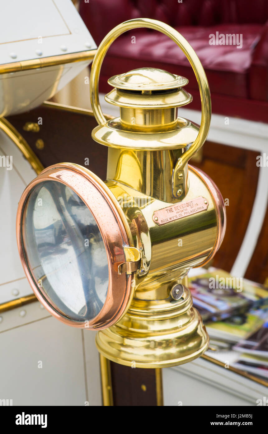 USA, Massachusetts, Beverly Farms, antique cars, 1910 Simplex headlight ...