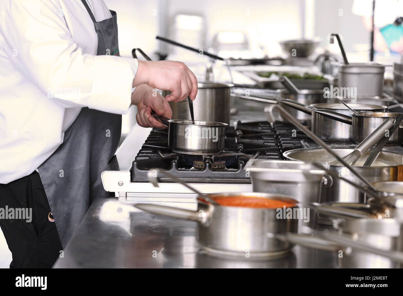 Kitchen techniques hi-res stock photography and images - Alamy