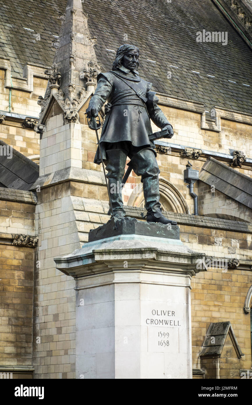 Oliver Cromwell Statue outside Houses of Parliament, Palace of ...