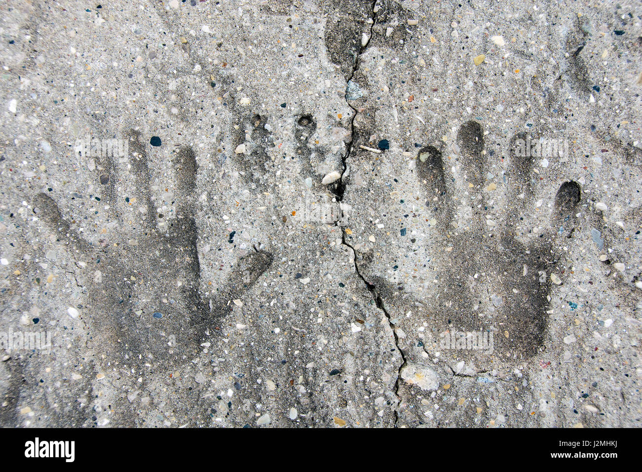 Hand print in concrete hi-res stock photography and images - Alamy