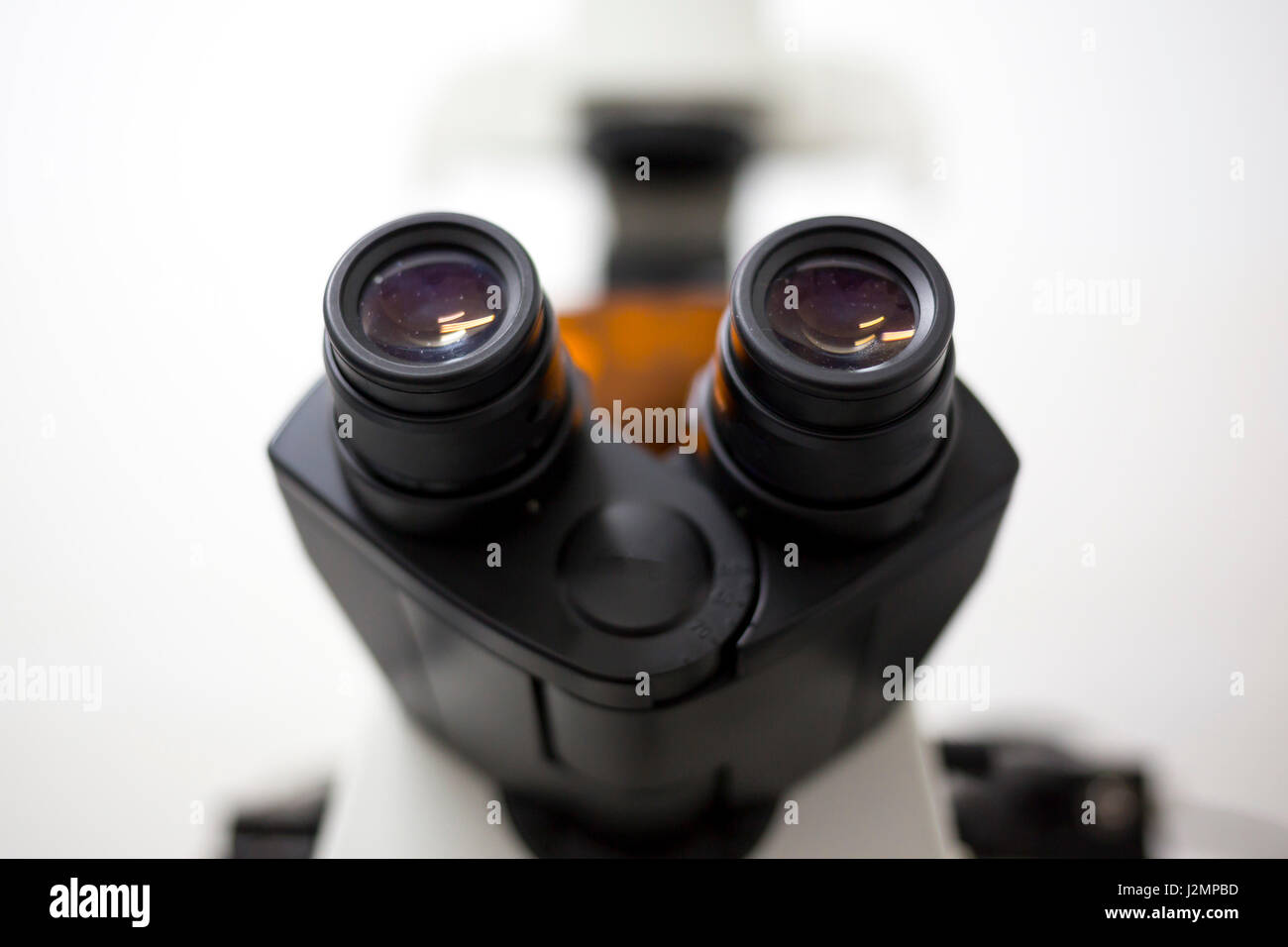 Modern microscope hi-res stock photography and images - Alamy