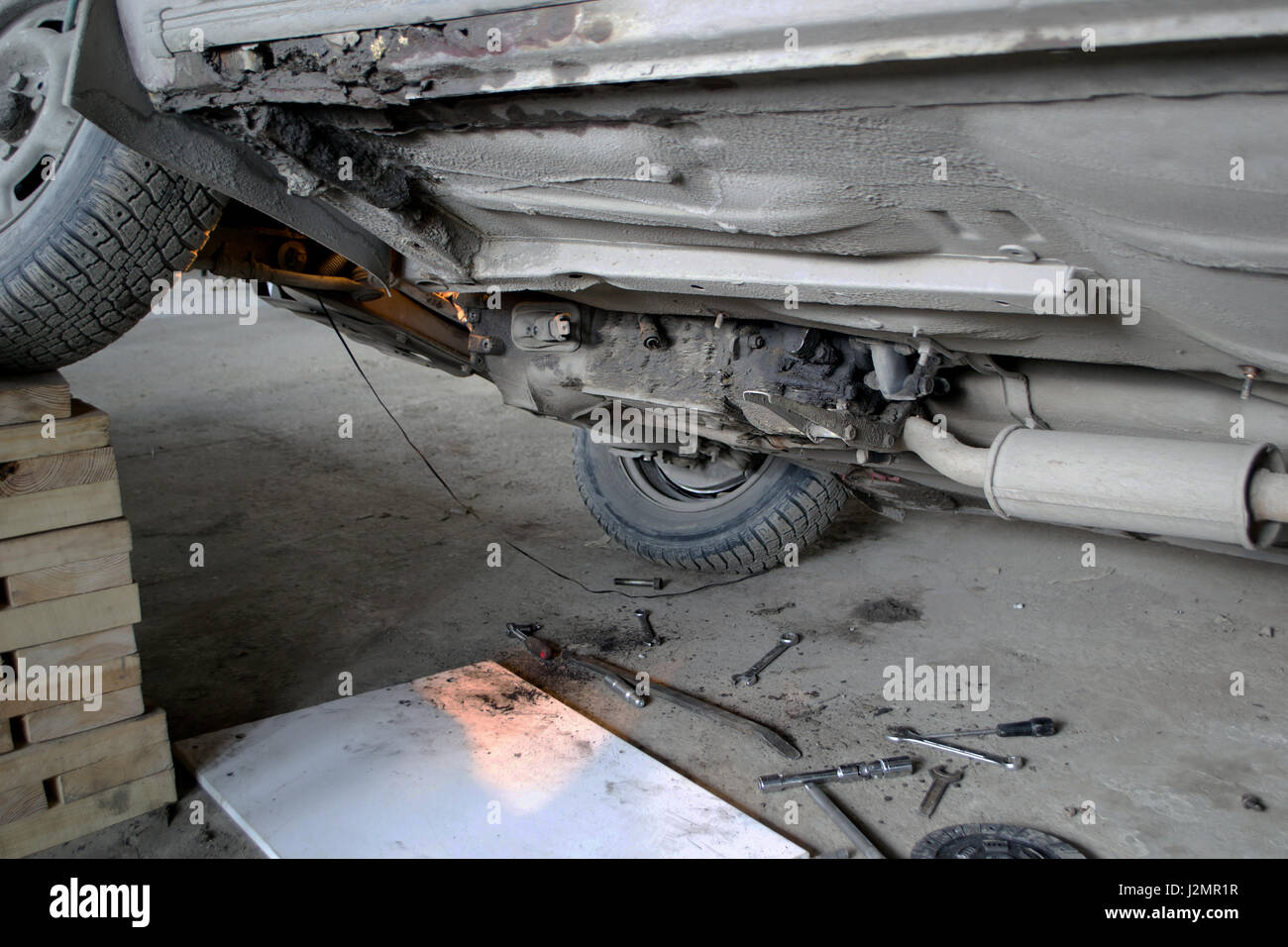 Car bottom hi-res stock photography and images - Alamy