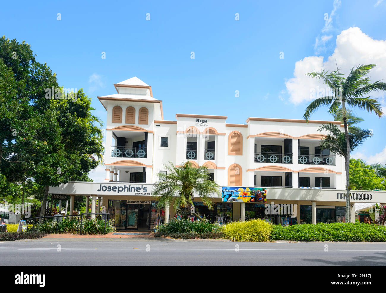 Elegant shops on Macrossan Street, Port Douglas, Far North Queensland ...