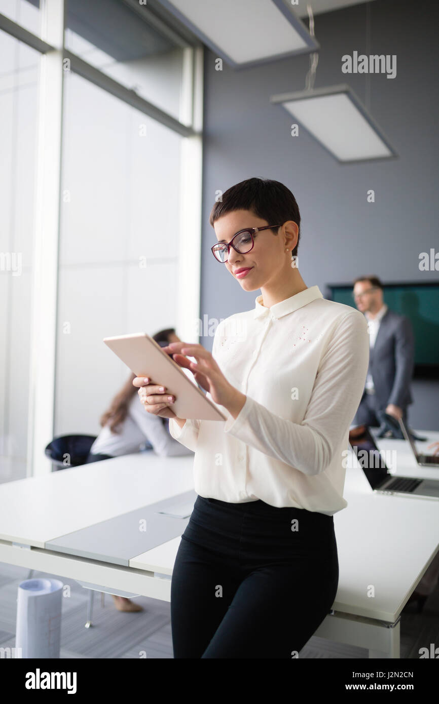 Women in banking hi-res stock photography and images - Alamy