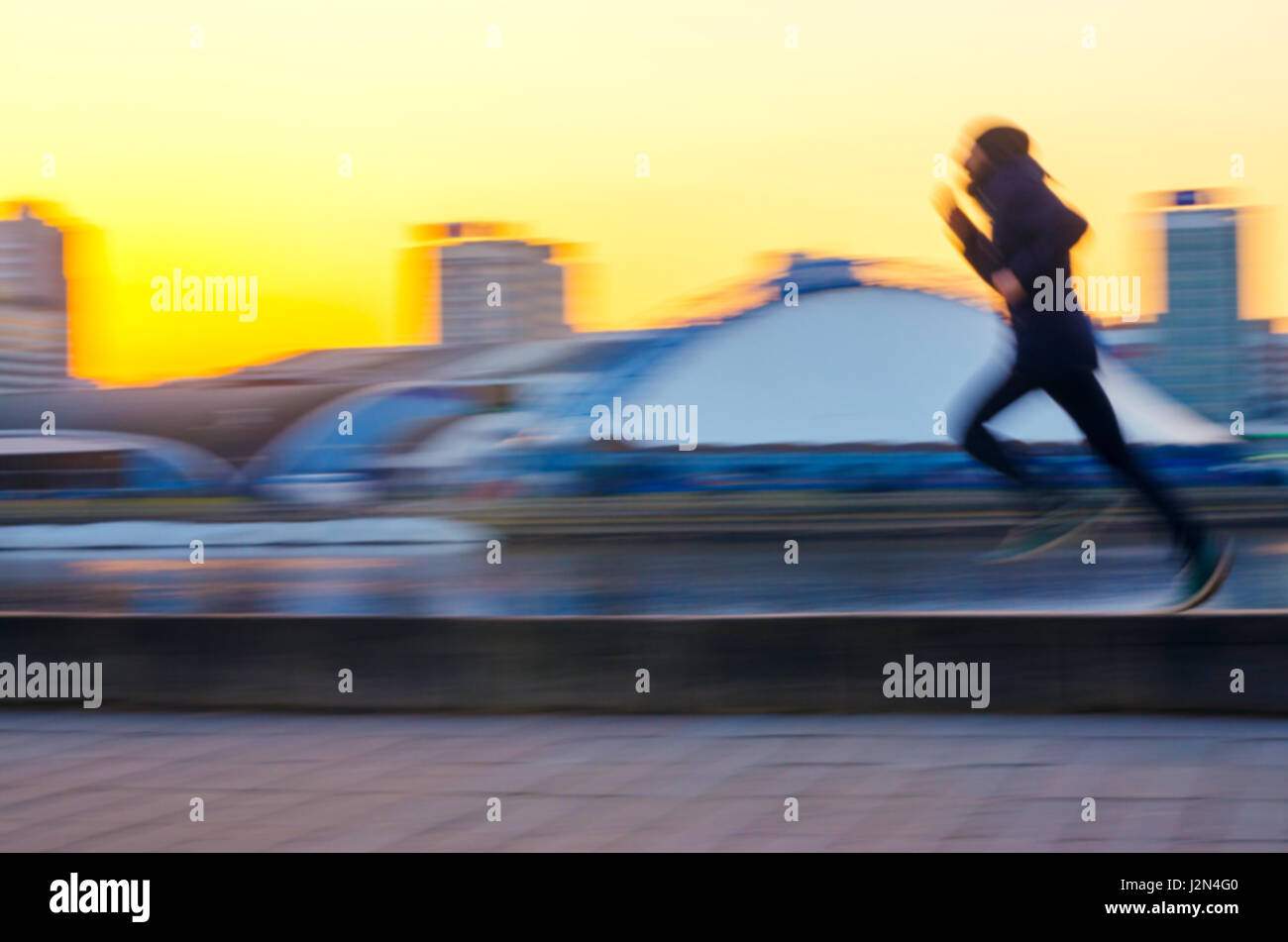 Blur man running silhouette hi-res stock photography and images - Alamy