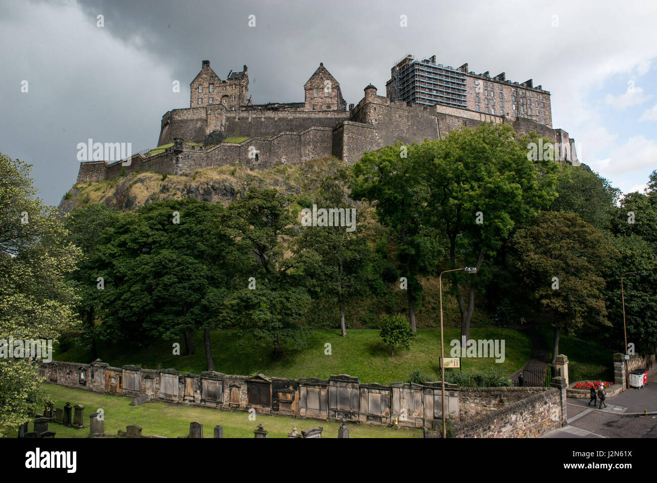 Edinburgh castle terrace hi-res stock photography and images - Alamy