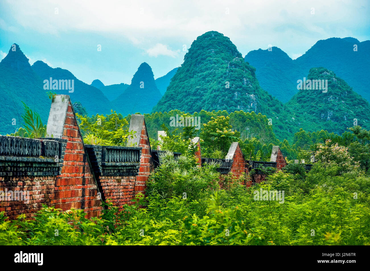 Beautiful countryside scenery in spring Stock Photo - Alamy
