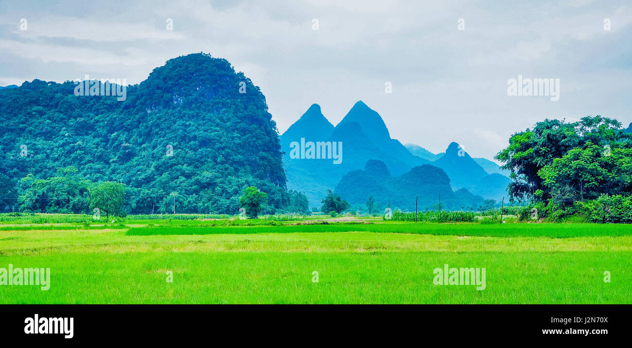 Beautiful countryside scenery in spring Stock Photo - Alamy