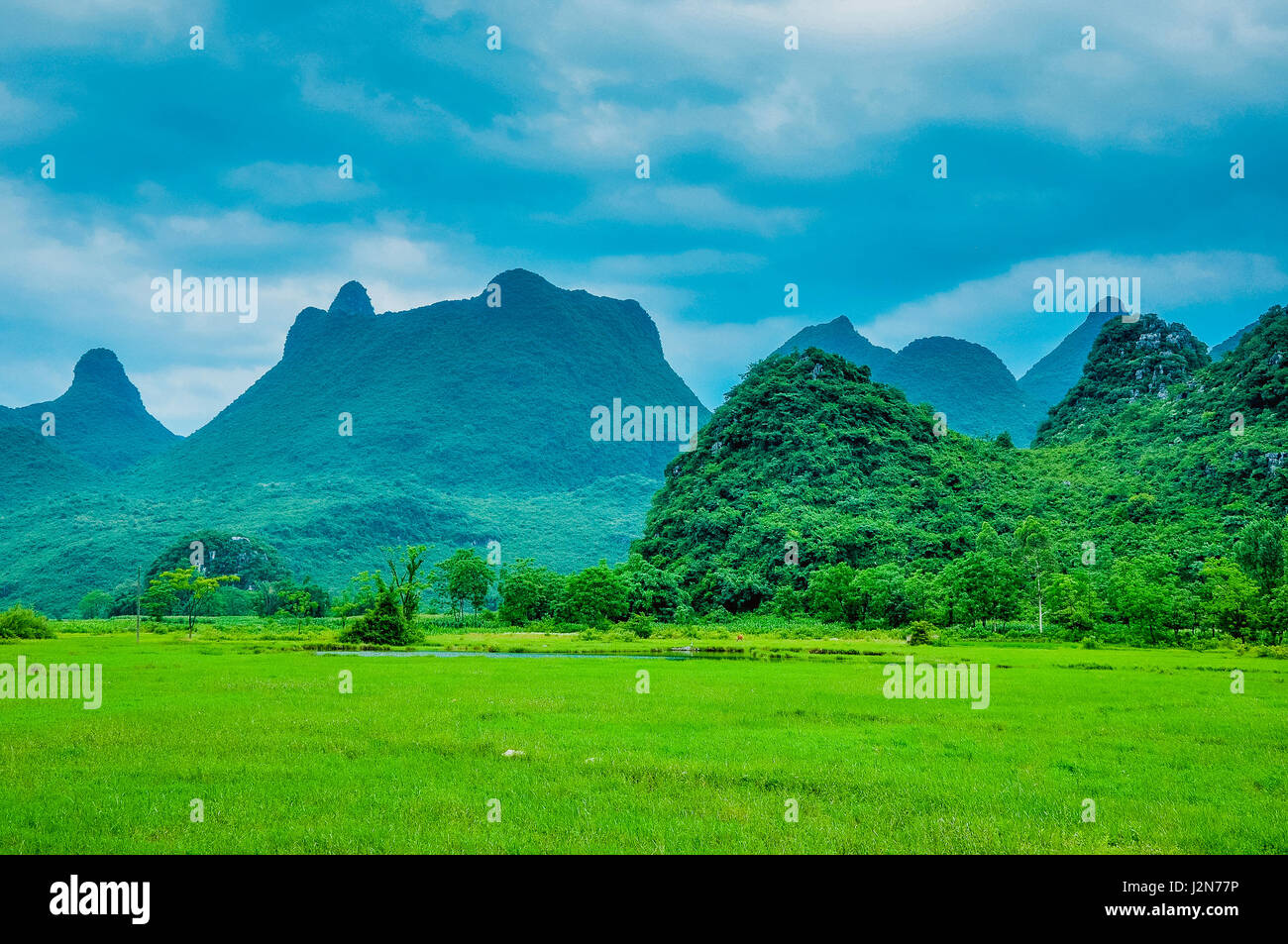 Beautiful countryside scenery in spring Stock Photo - Alamy