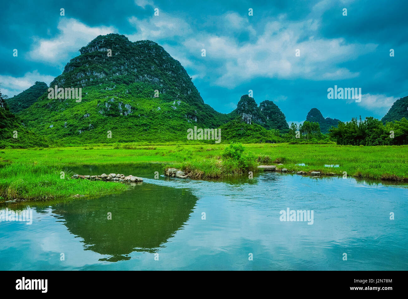 Beautiful countryside scenery in spring Stock Photo - Alamy