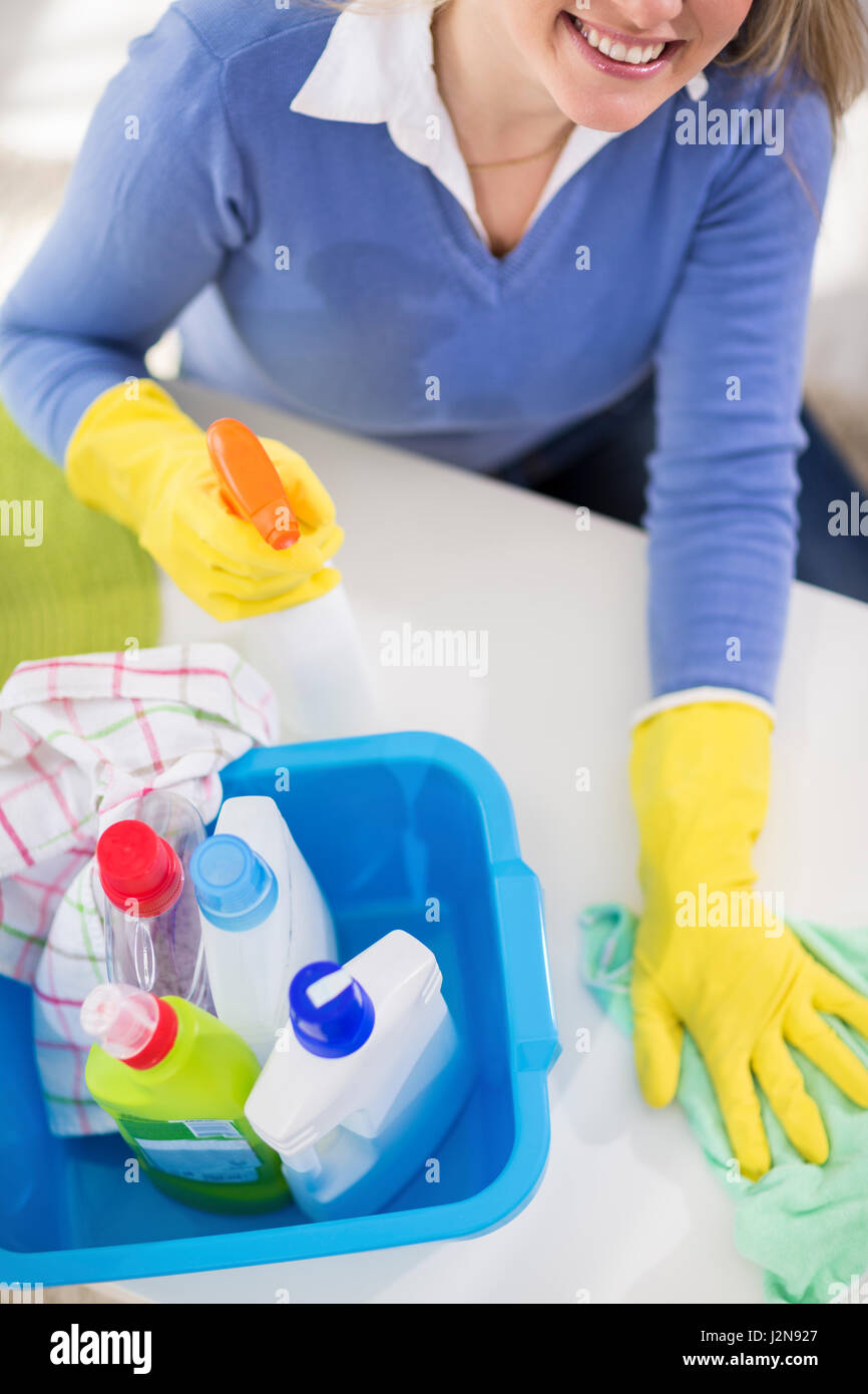 Wipe table hi-res stock photography and images - Alamy