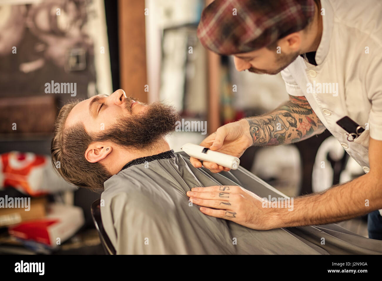 Vintage male grooming hi-res stock photography and images - Alamy