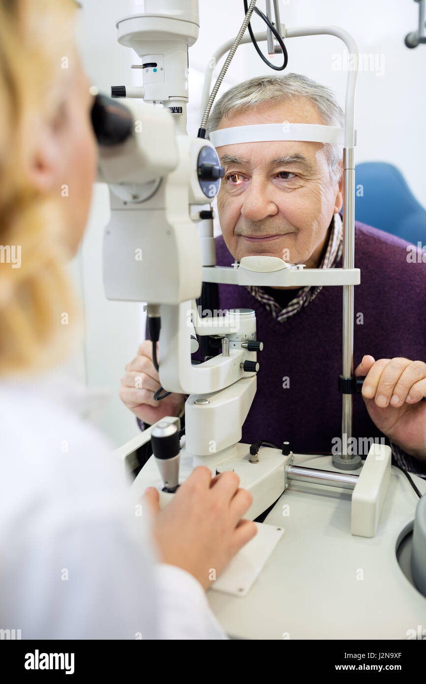 Eye test apparatus hi-res stock photography and images - Alamy