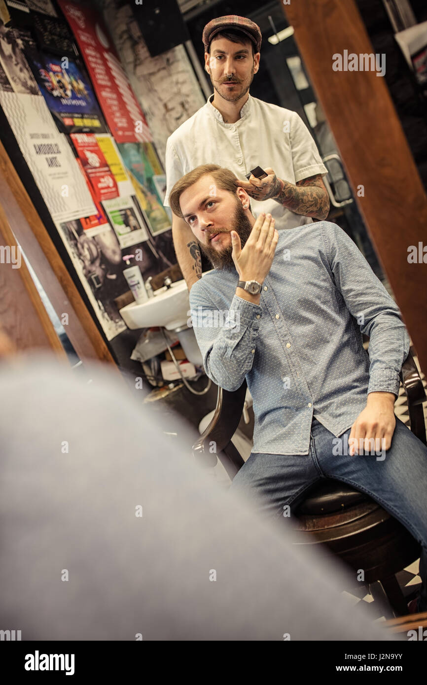 Workplace 30s hi-res stock photography and images - Alamy