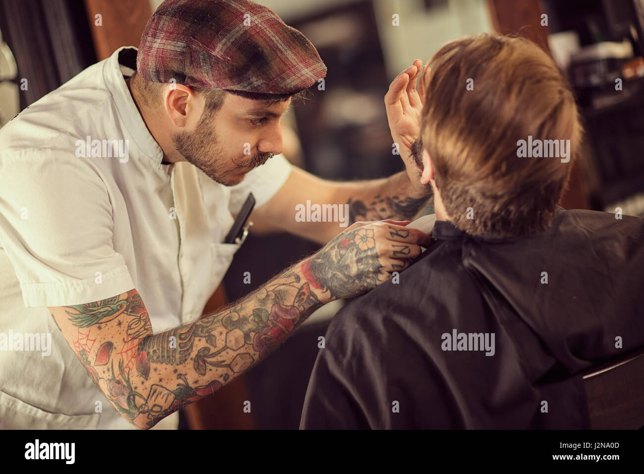 barber shaving beard on client Stock Photo - Alamy barber shaving beard on client Stock Photo - Alamy