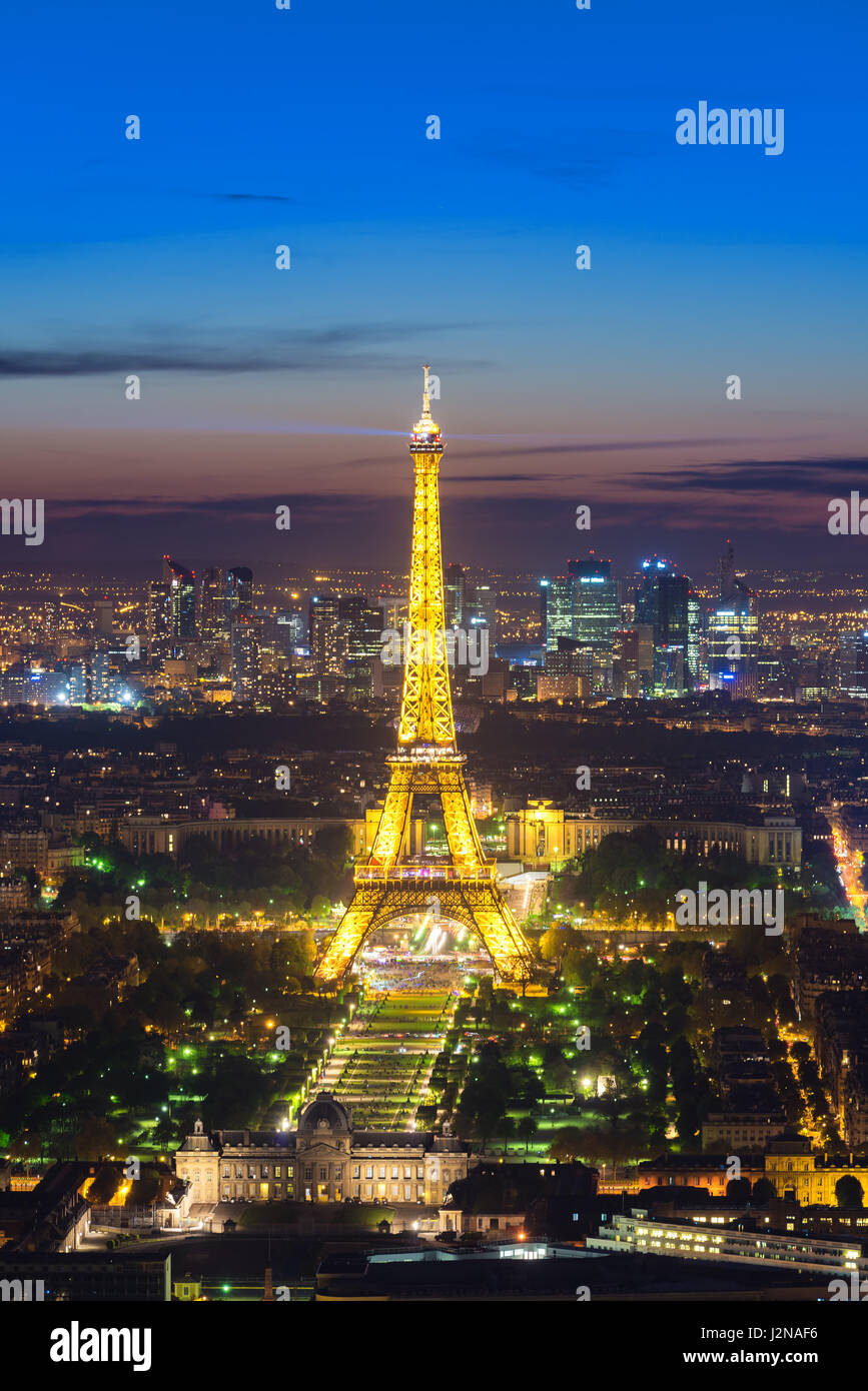 Aerial view eiffel tower hi-res stock photography and images - Alamy