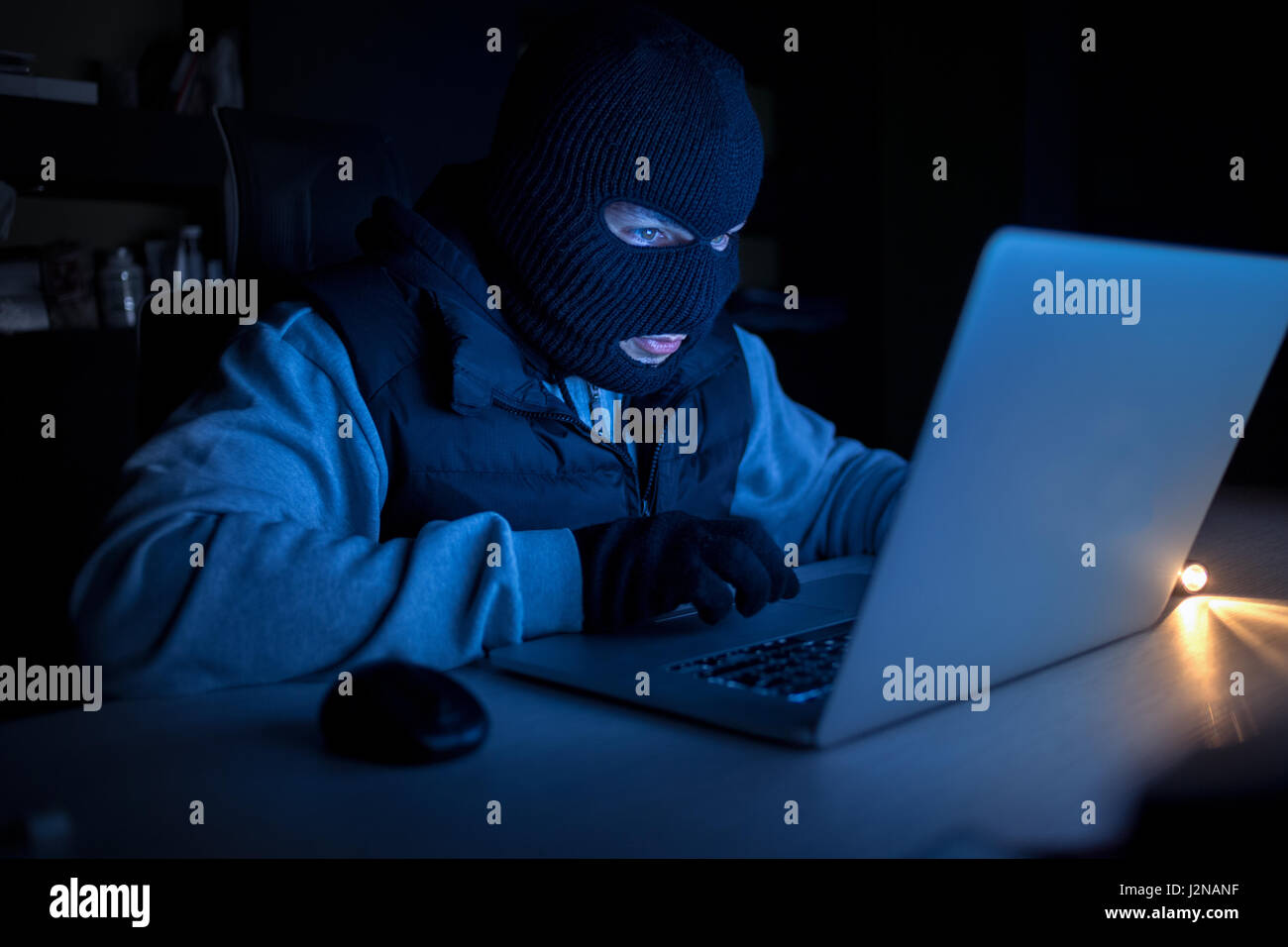 Entering data into computer hi-res stock photography and images - Alamy