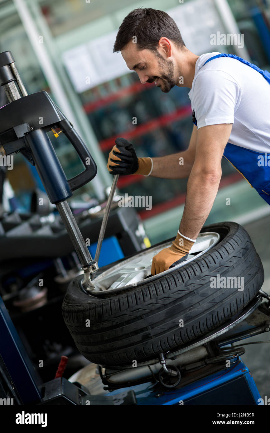 Diagnostics tool hi-res stock photography and images - Alamy