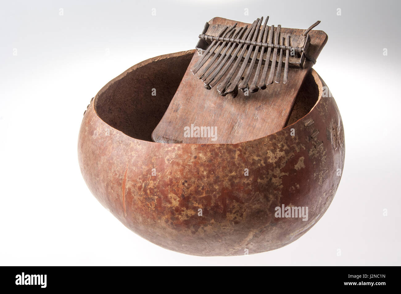 African tuned percussion hi-res stock photography and images - Alamy