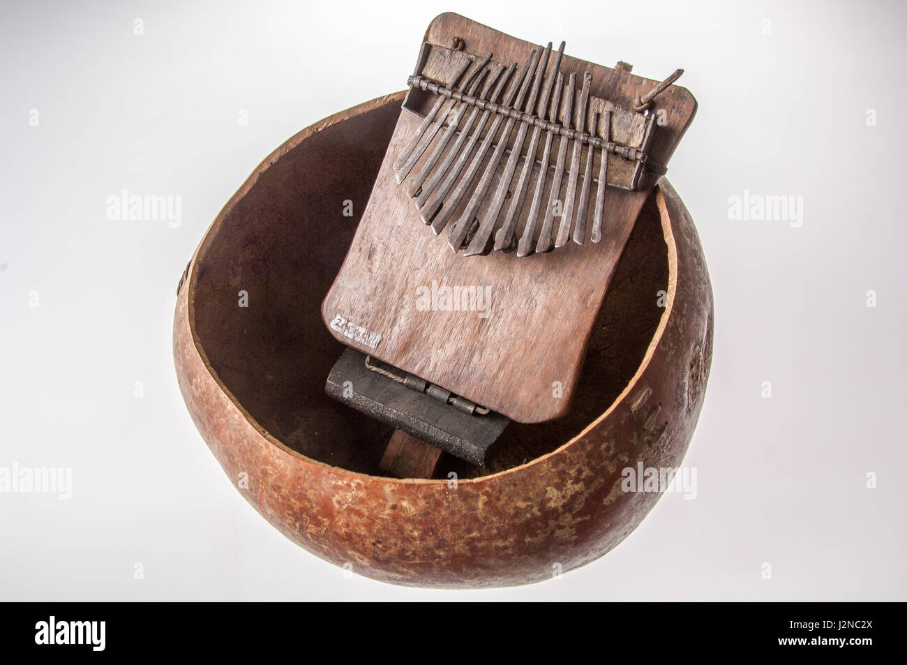 African tuned percussion hi-res stock photography and images - Alamy