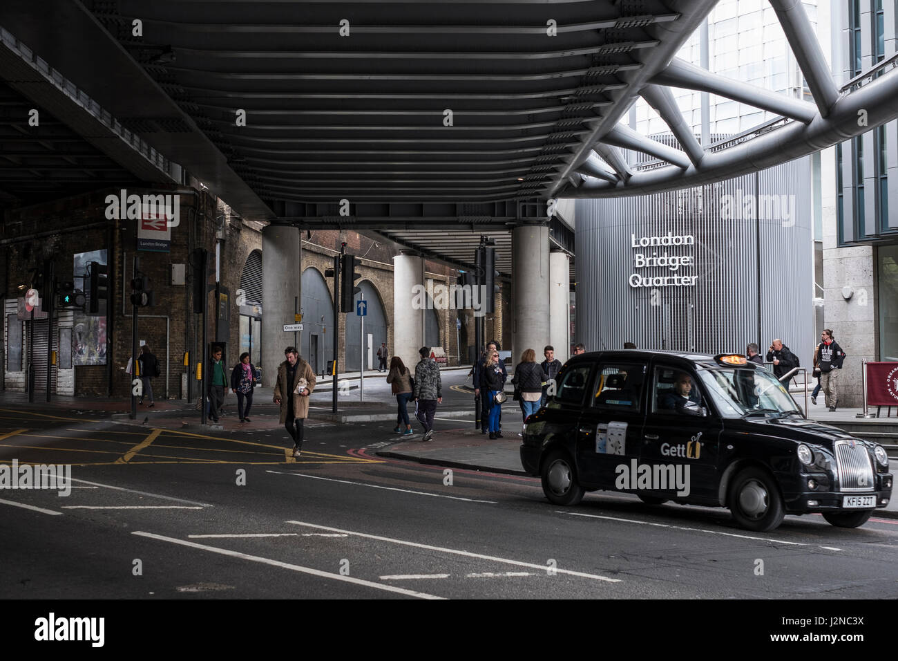 London underground tube train stations hi-res stock photography and ...