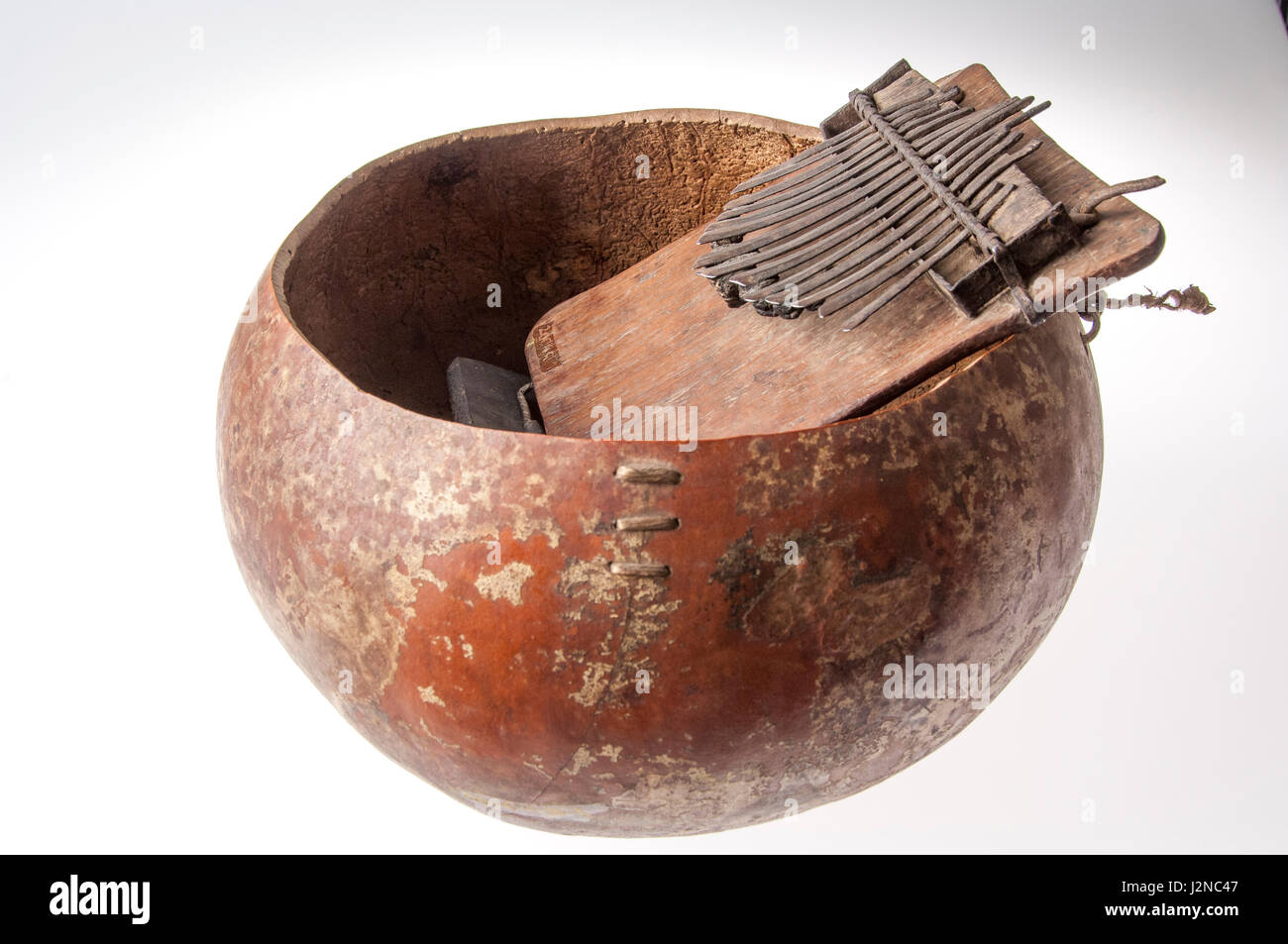 African tuned percussion hi-res stock photography and images - Alamy