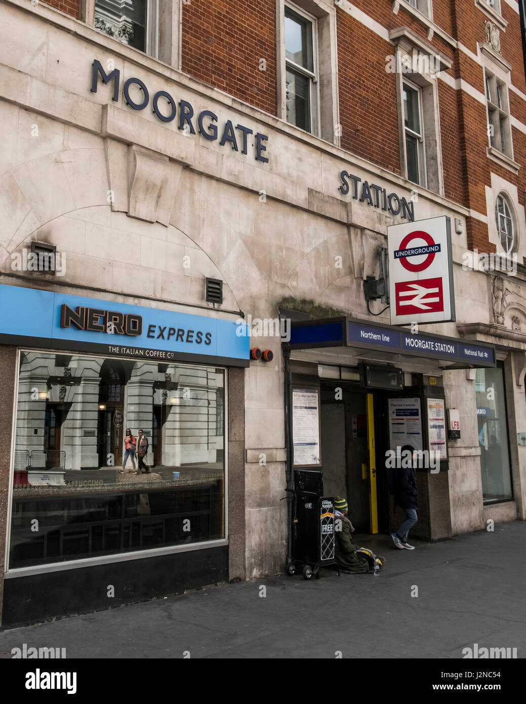 Moorgate station hi-res stock photography and images - Alamy