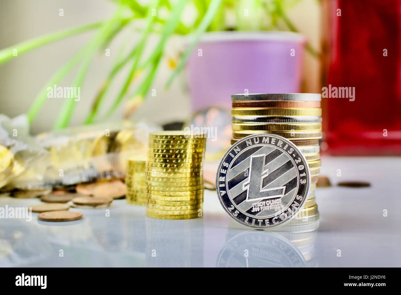 Silver litecoin hi-res stock photography and images - Alamy